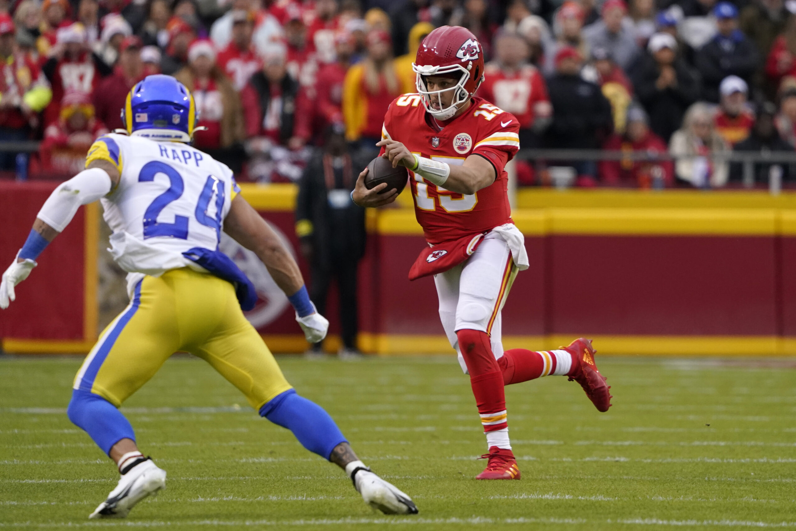 Chiefs slog their way past beat-up Rams for 26-10 victory | News, Sports, Jobs - Lawrence ...